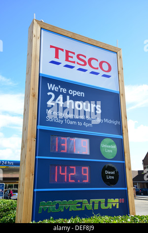 Tesco Supermarket 24 hour service station, Pingle Drive, Bicester ...