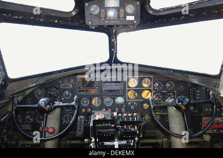 The interior of a B17 B-17 World war 2 bomber aircraft Stock Photo - Alamy