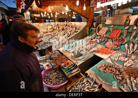 FISH MARKET STALL KUMKAPI ISTANBUL TURKEY KUMKAPI ISTANBUL TURKEY 12 ...