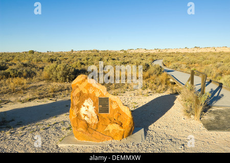 Memorial to Leslie James (Whyman) Taylor, Aboriginal Tour Guide, Mungo ...
