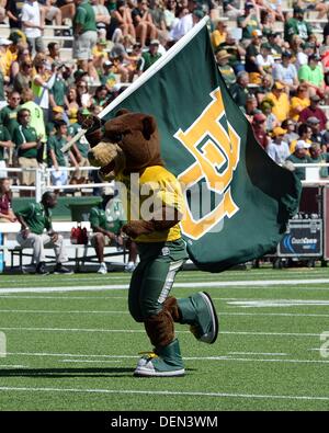 Waco, Texas. Sept 21, 2013. Sam Holl #25 of the Baylor Bears in action ...