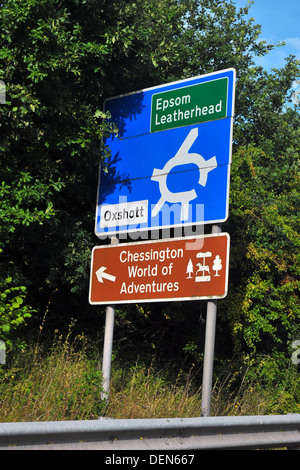 Chessington England Chessington World Of Adventures Theme Park People ...