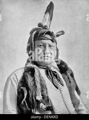 Native American Sioux Indian Chief, Funeral Scaffold Stock Photo - Alamy