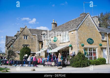 The Chestnut Gallery, High Street, Bourton-on-the-Water Stock Photo ...
