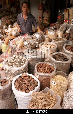 Qingping Medicine Market - Guangzhou , China Stock Photo: 60349602 - Alamy