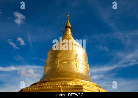 Lawkananda Paya on the Ayerarwady River in New Bagan, Burma Stock Photo ...