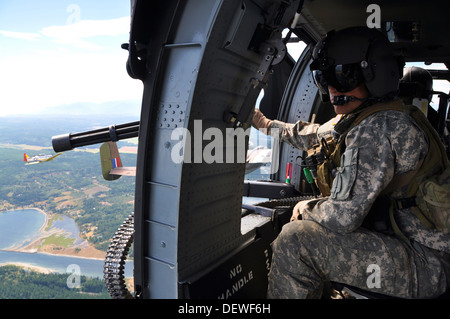 Soldiers from the 160th Special Operations Aviation Regiment (Airborne ...