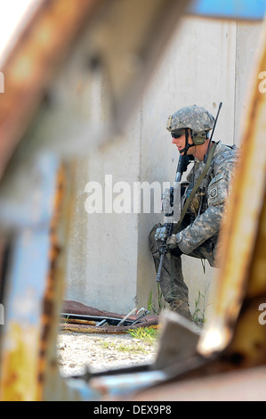 A paratrooper assigned to the 2nd Battalion, 325th Airborne Infantry ...