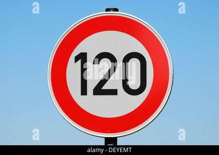 120 speed limit sign Stock Photo - Alamy