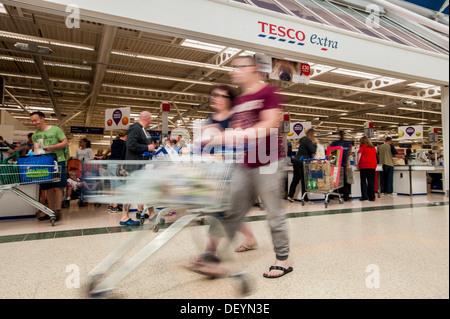 Tesco Extra shoppers Serpentine Green Peterborough Stock Photo - Alamy