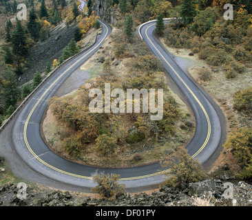 Rowena curves, Historic Columbia River Highway, Columbia River Gorge ...