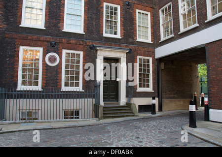 The house, built in 1700, of English writer Dr Samuel Johnson at 17 ...