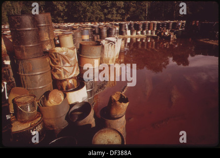 Some of 3 000 drums containing hazardous industrial waste in storage ...