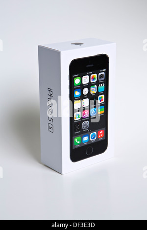 Apple iPhone 5S package Stock Photo - Alamy