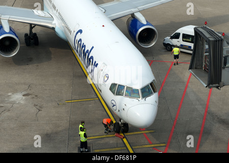 Condor airways Boeing 757-500 Dusseldorf Germany Stock Photo - Alamy