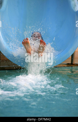 child falling off slide Stock Photo: 95284468 - Alamy