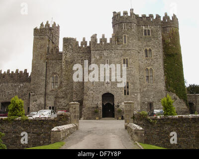 Kildare town & castle Ireland Stock Photo: 18283297 - Alamy