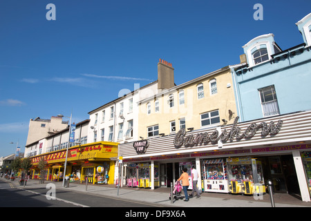 An amusement arcade on Clacton Pier Stock Photo - Alamy