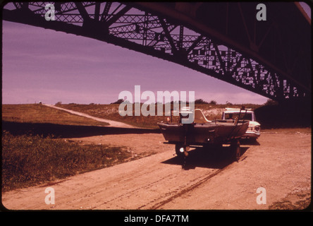 Warren Freeman, aged 50, built a cottage on an island in the Kansas ...