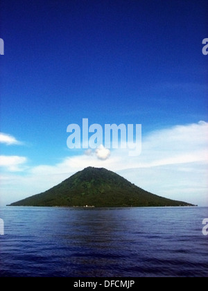 Extinct Volcano, manado tua Stock Photo - Alamy