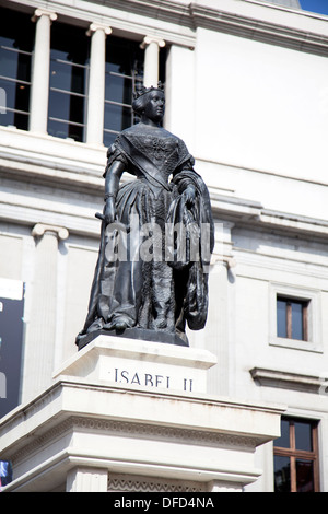 Queen Isabel statue at the Opera House in Madrid Spain españa She ...