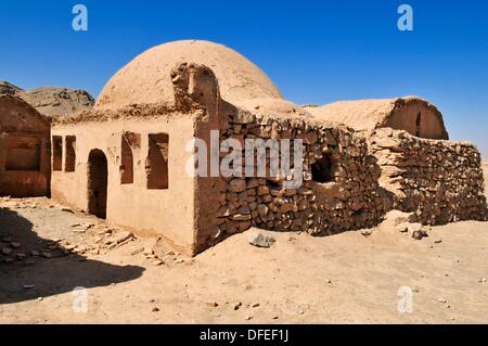 The Tower of Silence is a Zoroastrian sky burial site located in Stock ...