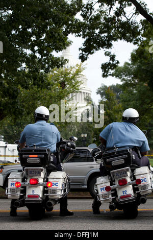 Metropolitan Police motorcycle unit policeman - Washington, DC USA ...