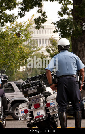MPD Motorcycle unit policemen at the US Capitol building - Washington ...