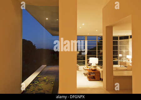 modern city at night Stock Photo - Alamy