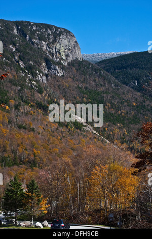 Fall foliage and Cannon Cliff, Franconia Notch, New Hampshire, USA ...