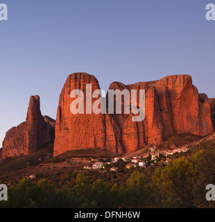 Los Mallos de Riglos, rock formations, mountains, Riglos, village ...