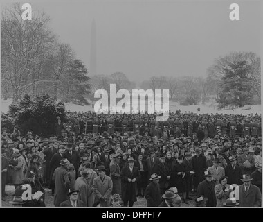 Photograph of the crowd at the 1945 Inauguration Stock Photo - Alamy