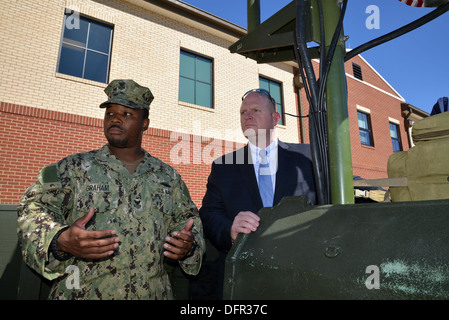 Navy Expeditionary Logistics Support Group (NAVELSG) and 1st Navy ...