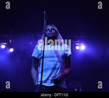 Norfolk, Virginia, USA. 4th Oct, 2013. Lead singer AARON BRUNO of ...