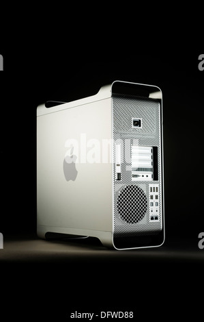 Apple MacPro Desktop Computer Stock Photo - Alamy
