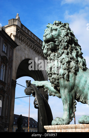 Munich, Bavarian Lion Statue in front of Feldherrnhalle, Bavaria Stock ...