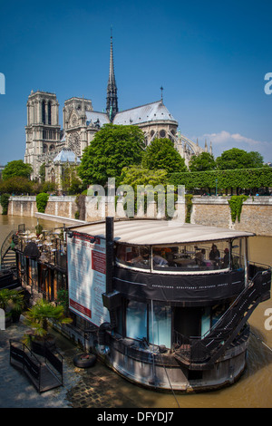 France, Paris, Floating restaurant on the Seine river banks and Viaduc ...