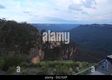 The Three Sisters in Sydney's Blue Mountains Stock Photo - Alamy