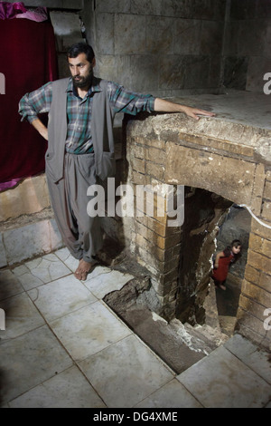 Yazidi Man In The Temple City Of Lalesh, Kurdistan, Iraq Stock Photo ...