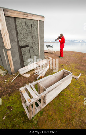 A Polar Bear trap at Texas Bar in Liefdefjorden on northern ...