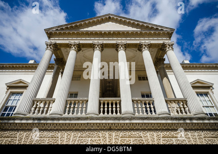 Chiswick House, Palladian villa designed by architect William Kent and ...