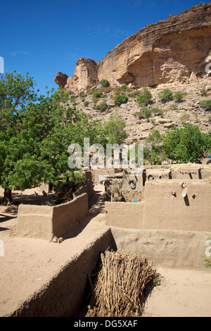 Bandiagara Cliff. Africa. Mali. Dogon Stock Photo - Alamy