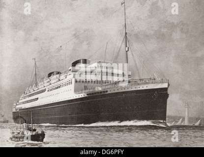 Vintage engraving of the White Star liner RMS Teutonic, winner of the ...