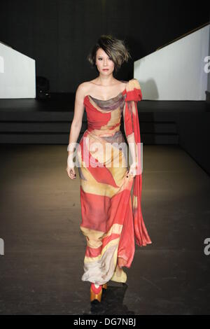 Taipei, China. 15th Oct, 2013. Singer Faith Yang attends Vivienne ...