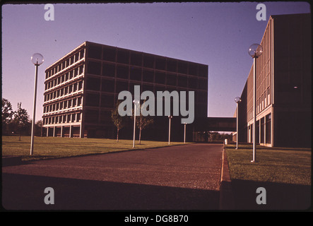 CUMMINS ENGINE COMPANY TECHNICAL CENTER, BUILT IN 1967 Stock Photo - Alamy