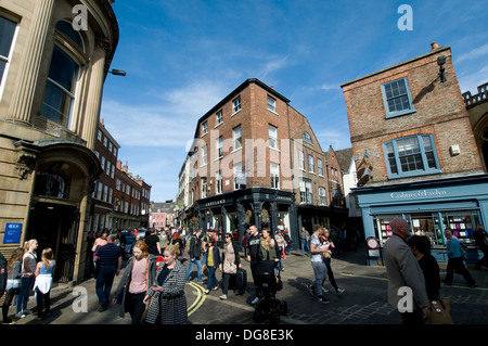 busy highstreet uk york high street streets retail sales people ...