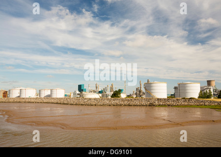 Heavy industry BP chemical works, Saltend, Hull, Yorkshire, England ...