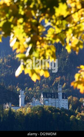Hohenschwangau, Germany. 17th Oct, 2013. Neuschwanstein Castle is seen ...