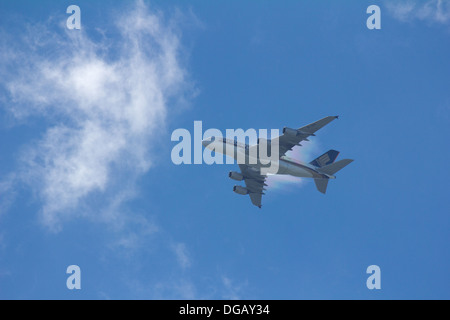 Airbus A380 Singapore Airlines Rainbow Stock Photo - Alamy