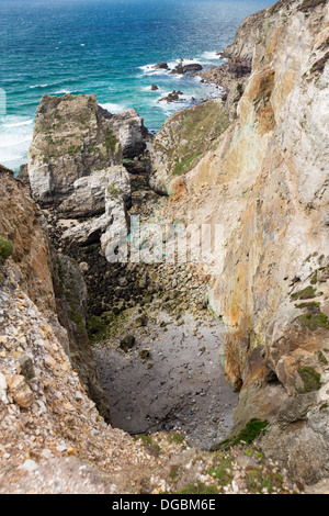 Mined sea cliffs above St Agnes, Cornwall, UK Stock Photo - Alamy